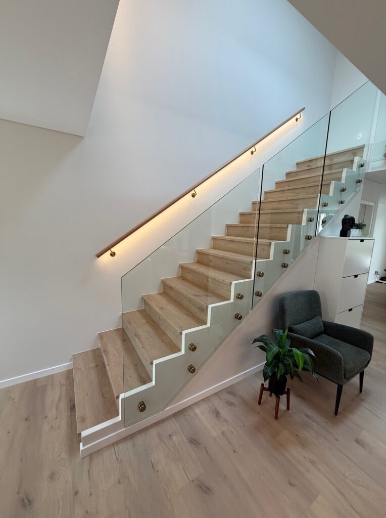LED Timber Stair Handrail Lighting 43mm American Oak THAO43