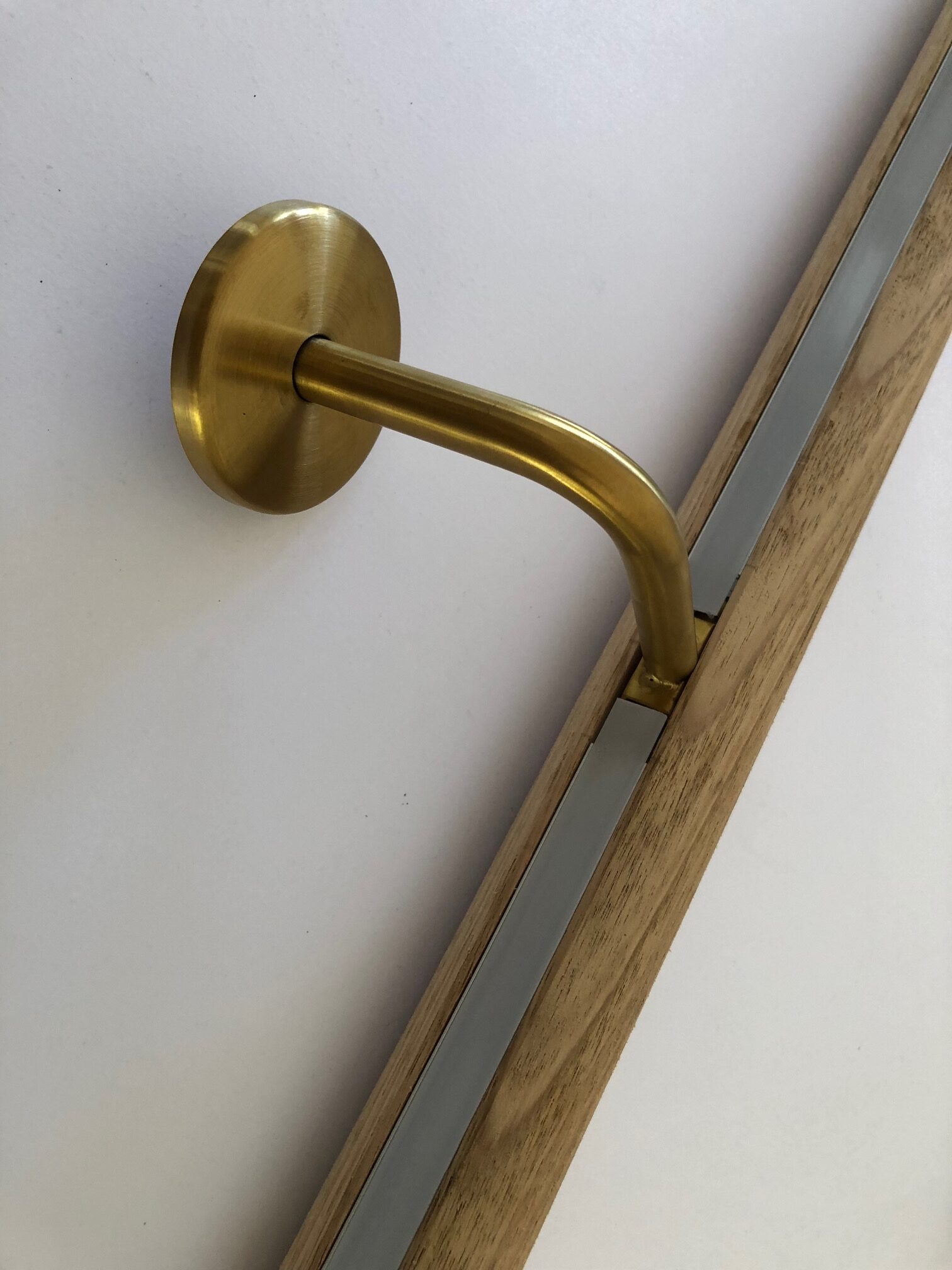 LED Timber Stair Handrail Lighting 43mm American Oak THAO43